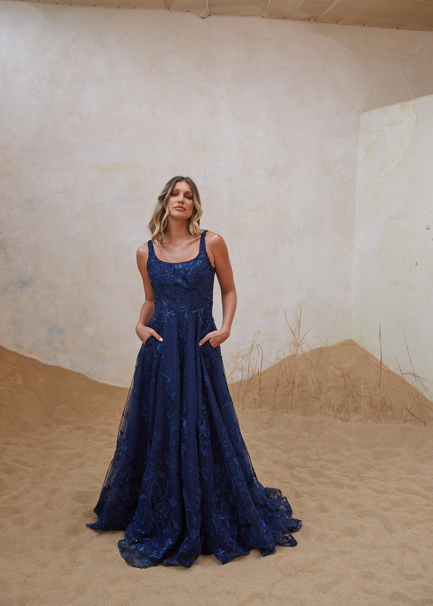 Lir Gown – Windsor & Lux